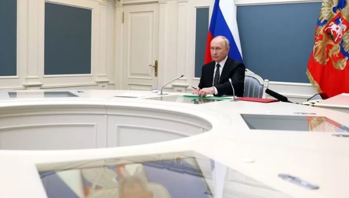 රුසියාව ලෝක යුද්ධයකට සැරසෙයි ? - Rata.lk